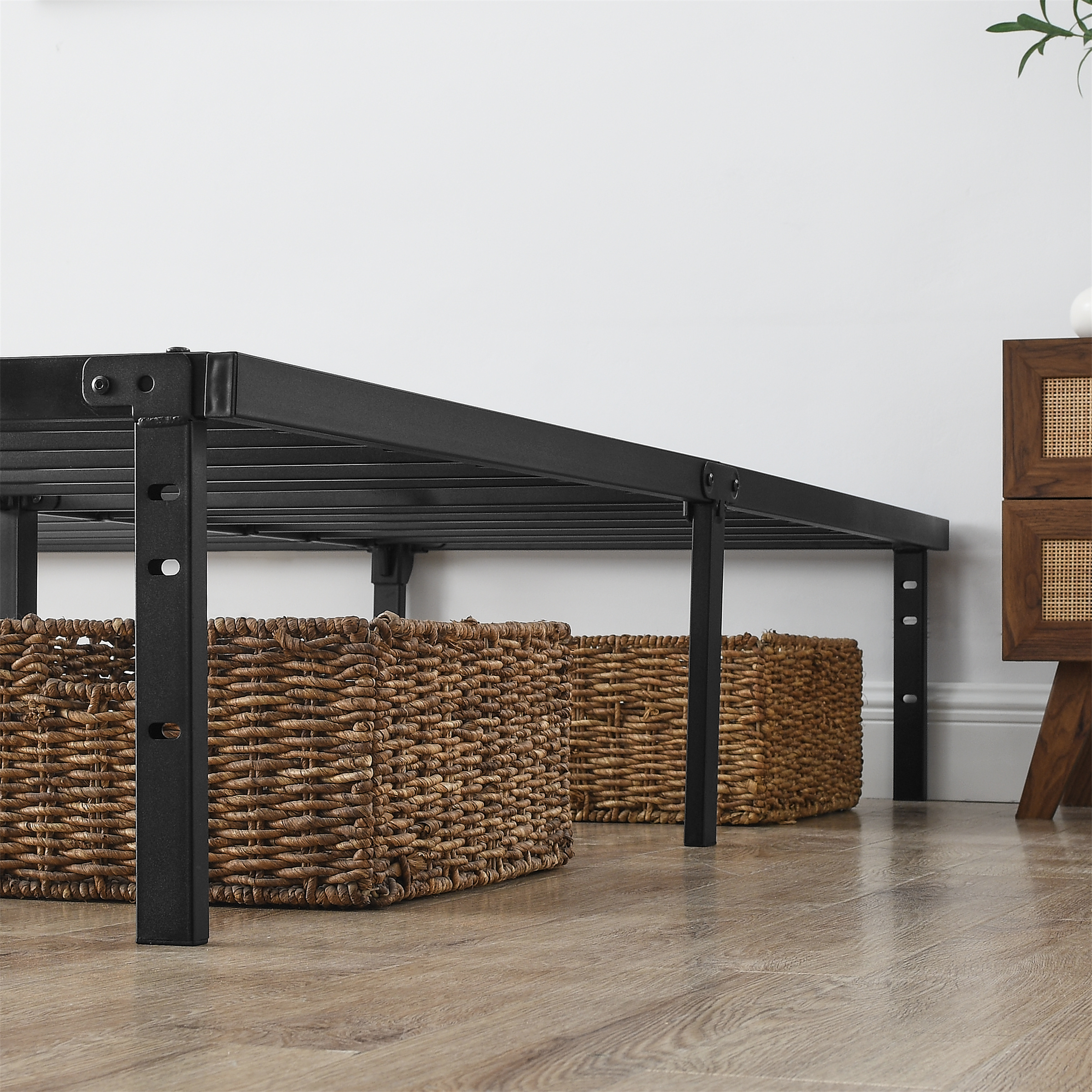 14" Mainstays Heavy Duty Steel Slat Queen Platform Bed Frame (Black ...