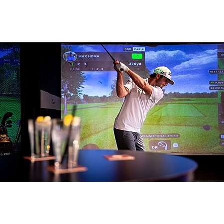 X-GOLF Indoor Golf Simulator | Virtual Golf Course & Driving Range ...