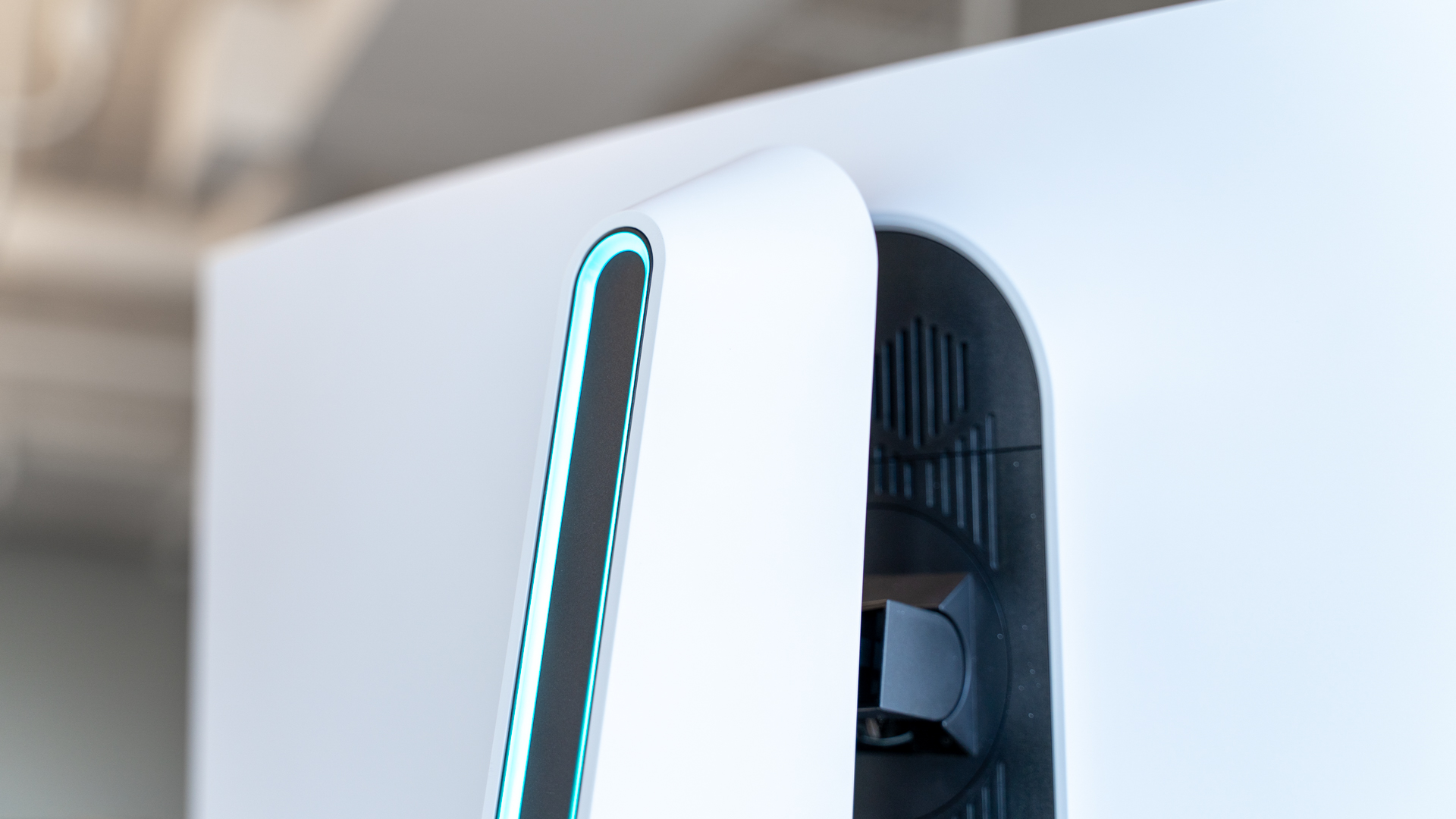 Review: Alienware’s 38-inch Curved Gaming Monitor Is a Spectacular ...